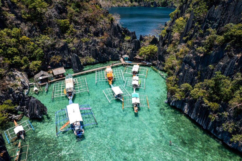 Exploring The Enchanting Twin Lagoon In The Philippines - Halo ...